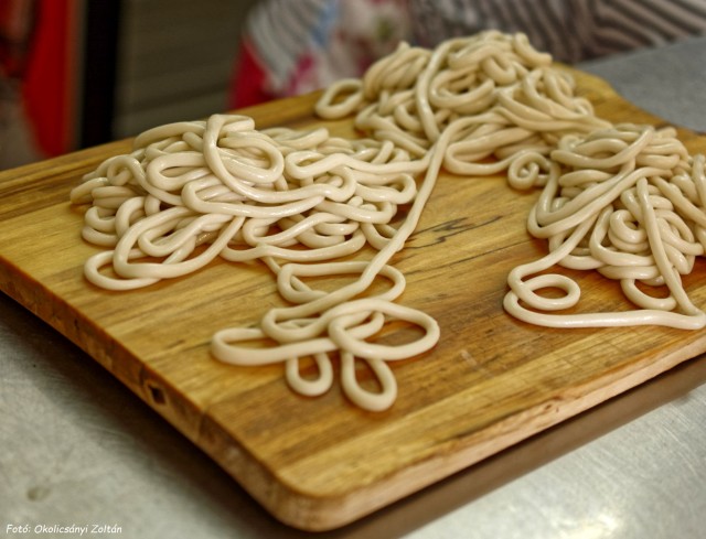 Altun Diyar az első igazi ujgur étterem Magyarországon – Lighthouse